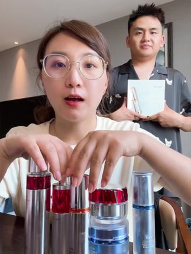 早C晚A的详细使用方法来啦,晚A一定记得避光使用… #早c晚a