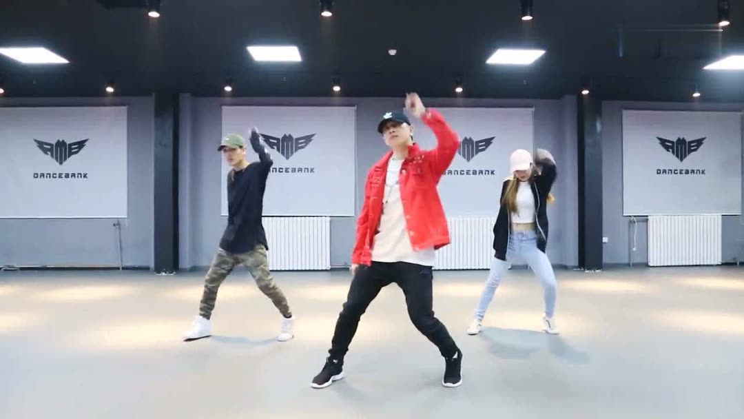 最近很火的《全部都是你》舞蹈教学来啦,超详细慢动作分解!