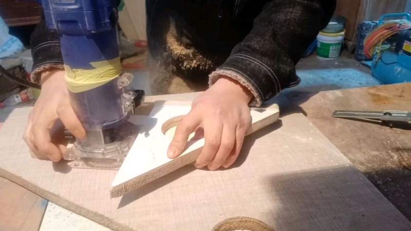 无钉眼大衣柜用封边皮收口,如何修燕尾榫?燕尾榫的豁口怎么处理