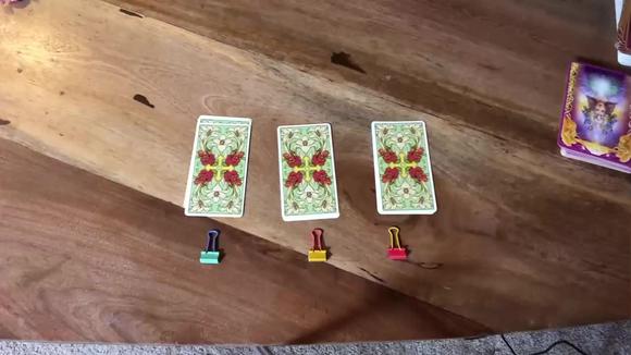 塔罗占卜:心里想的他有多喜欢你呢?他想跟你一起步入婚姻吗?