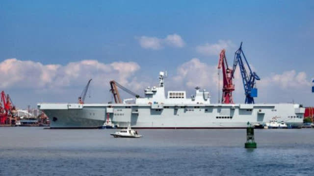 中国海军又传来好消息!075二号舰曝光最新进展,美网友:令人担心