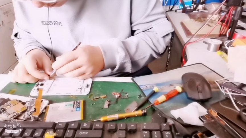 vivoX9手机维修换屏幕总成 国产高品质屏幕 触摸非常灵敏价格便宜