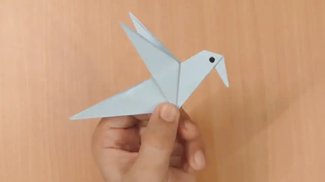 手工折纸教程,折一个简单的小鸟