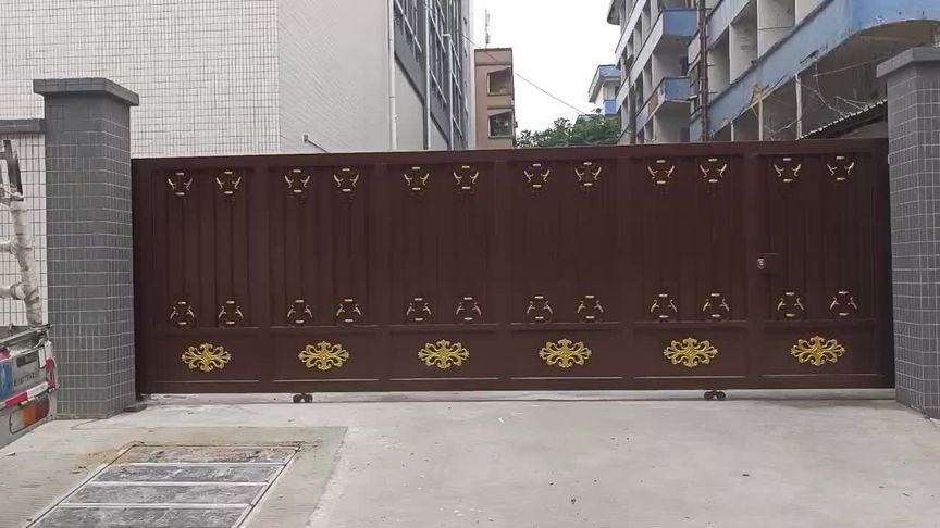 工厂电动平移门安装完毕