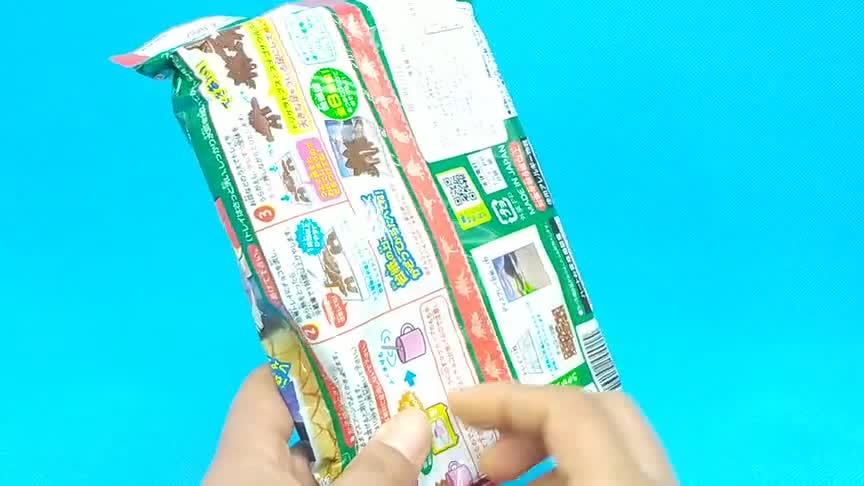 DIY制作日本食玩巧克力恐龙模型