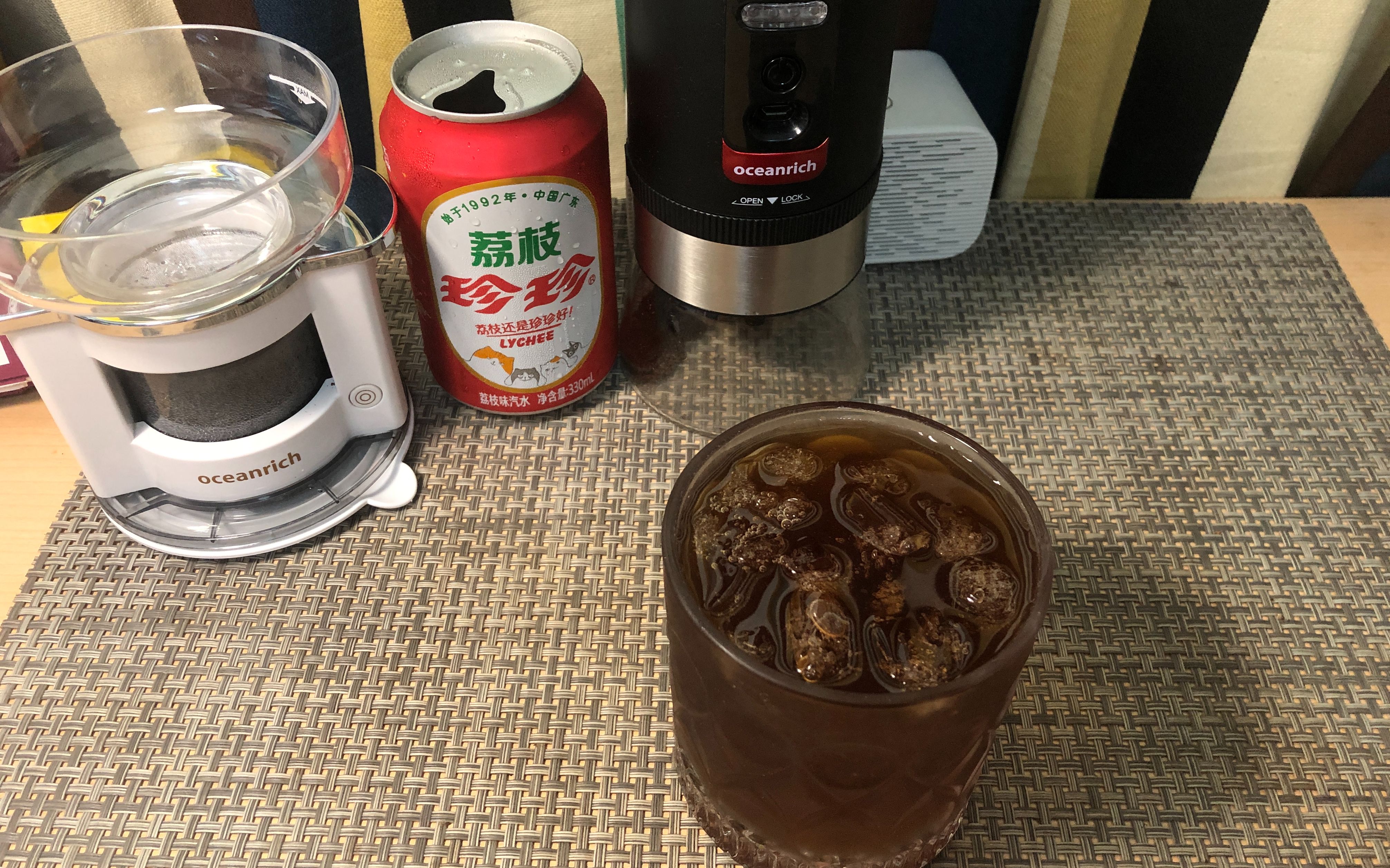 便携式咖啡机|自制一杯荔枝珍珍咖啡