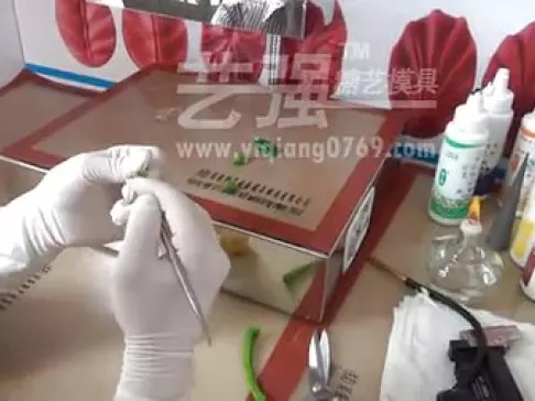 东莞艺强—教程简单翻糖硅胶模具、盘饰花边模具、制作演示视频