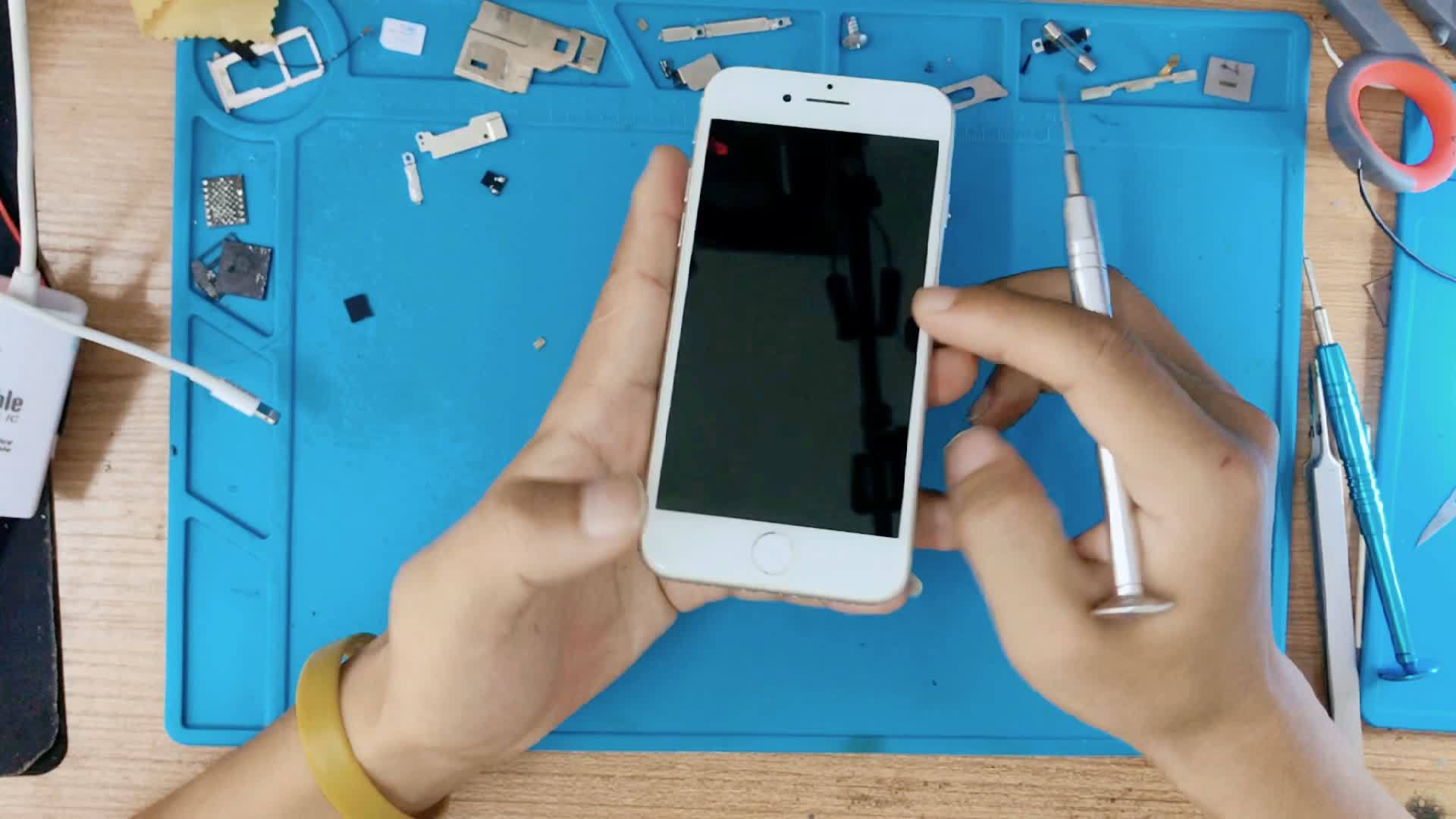 苹果7无服务,是拯救还是翻车?(上)