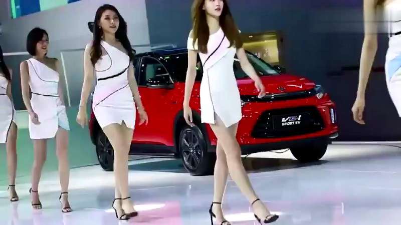2019广州国际车展,车模和汽车都很美,让人真是大饱眼福!