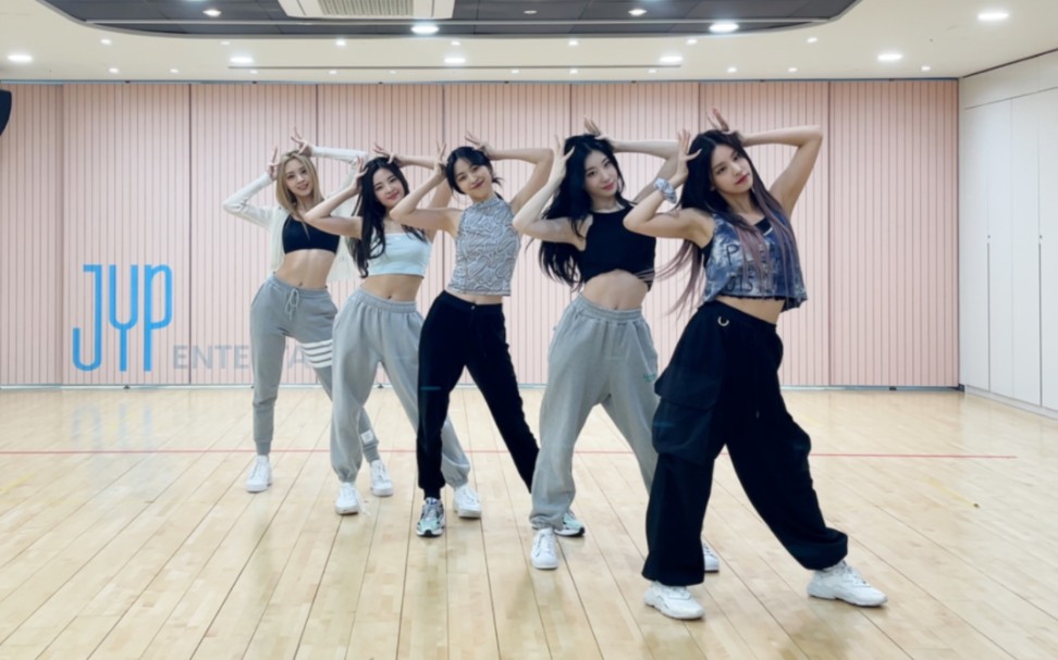 中文字幕 【ITZY】"SNEAKERS" Stage Practice 舞台开麦版练习室