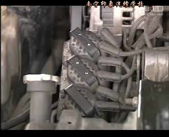 汽车电喷系统结构原理21有分电器式ECU控制点火视频