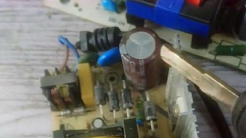 电动车充电器坏了,我教你怎样维修!