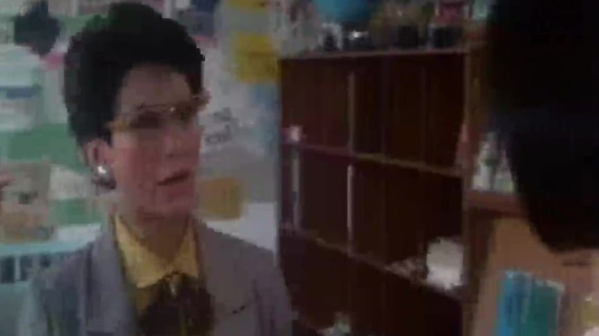 校长办公室唱歌跳舞,吓到众人