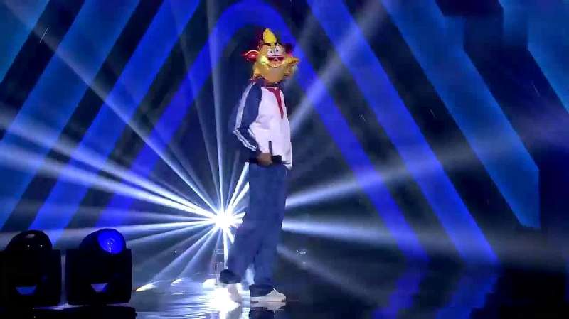 “小学生”登台唱《恋爱ing》,开口带动全场气氛,听完莫名心动