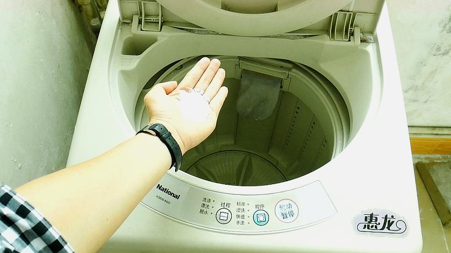 家里的洗衣机用久了比马桶还脏?教你正确清洗方法,立马变得干净