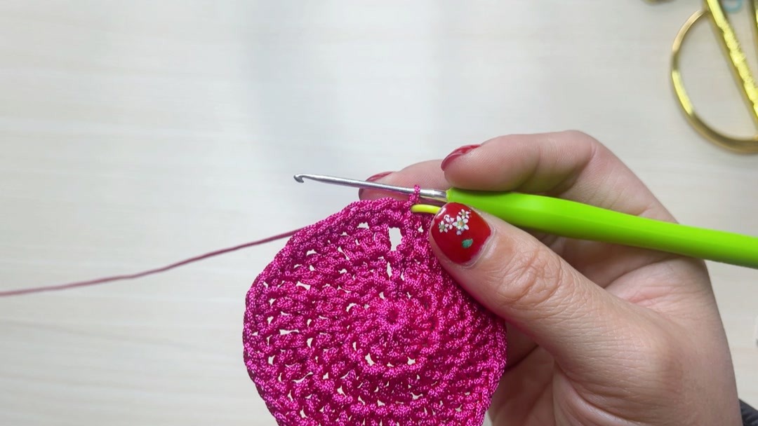 (杯套底部长针编织详细教程)水杯套隔热保温套视频