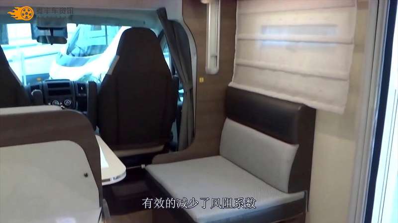 这款自动挡房车满足5人出行,匹配8AT自动挡变速箱