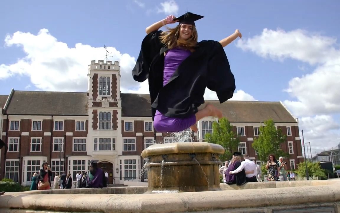 英国拉夫堡大学的毕业典礼是怎样一种体验?