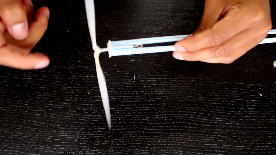 动手达人-如何用纸和橡皮筋制作飞机 - 非常容易