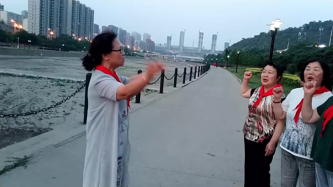 我们是共产主义接班人合唱