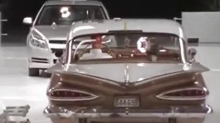实拍现代汽车与20世纪50年代的汽车的碰撞安全性测试