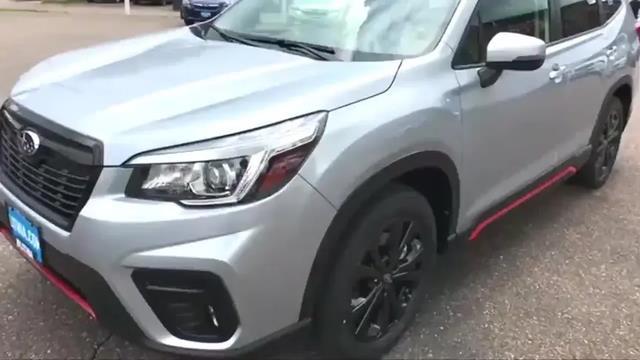 斯巴鲁森林人到货,打开车门看到内饰,还考虑买日产奇骏吗?