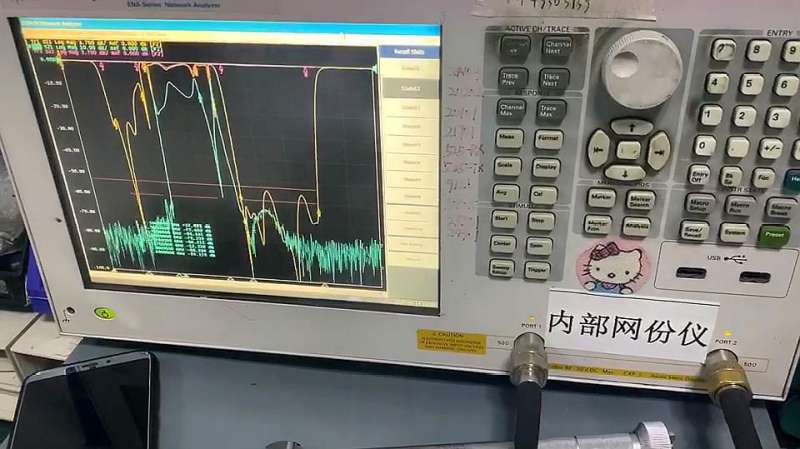 通讯下游产业设备生产-滤波器调试3