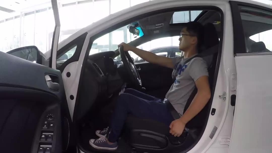 起亚K3 2015款 1.6L 手动GLS到店实拍