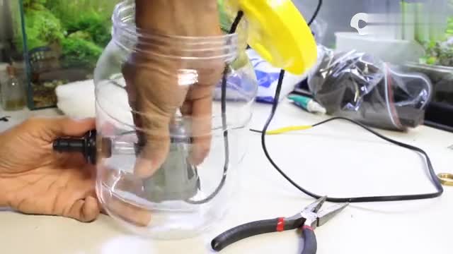 自制小型过滤桶,简单实用成本低,让鱼缸更加美观