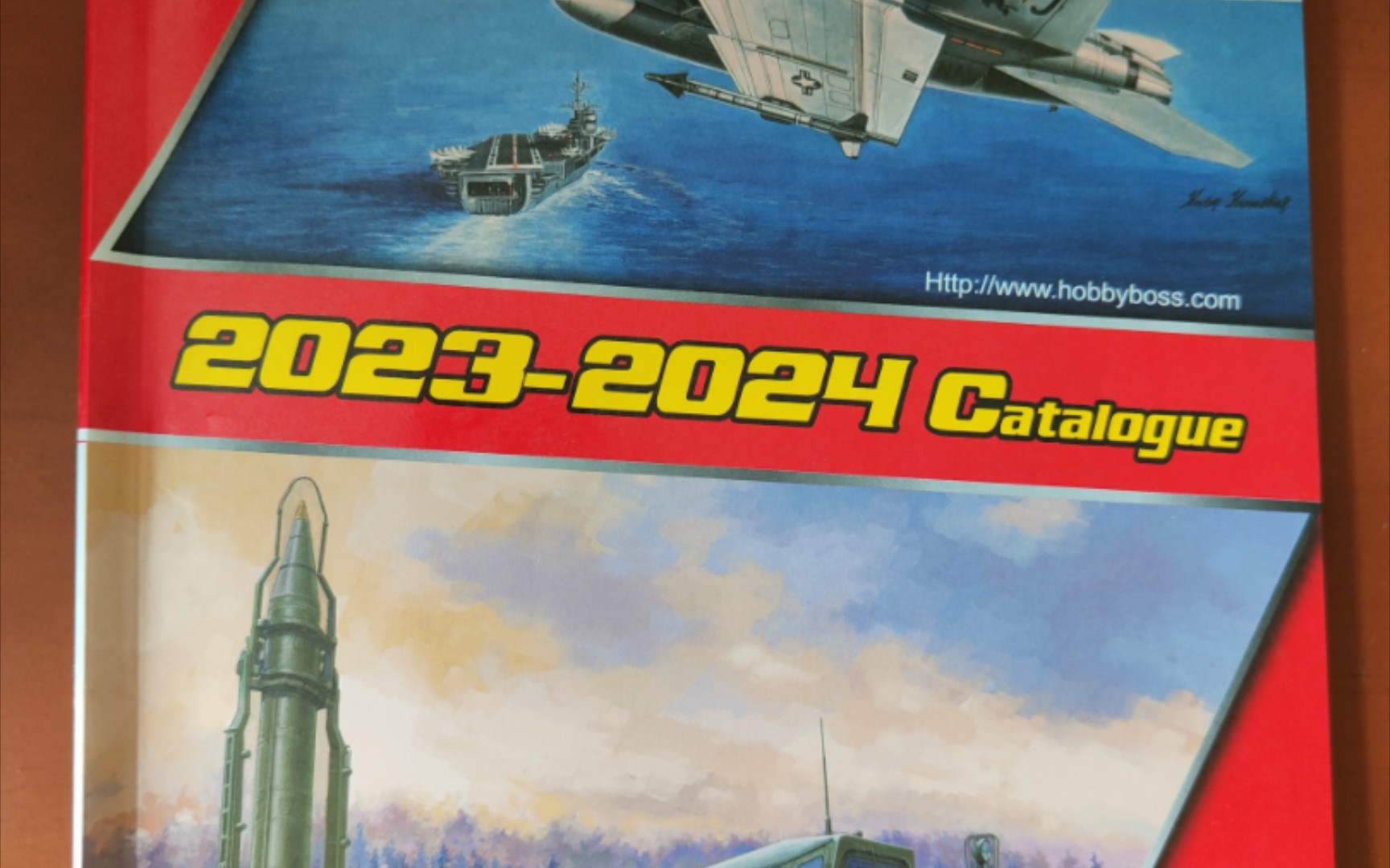 小号手2023-2024年模型年刊(红皮)