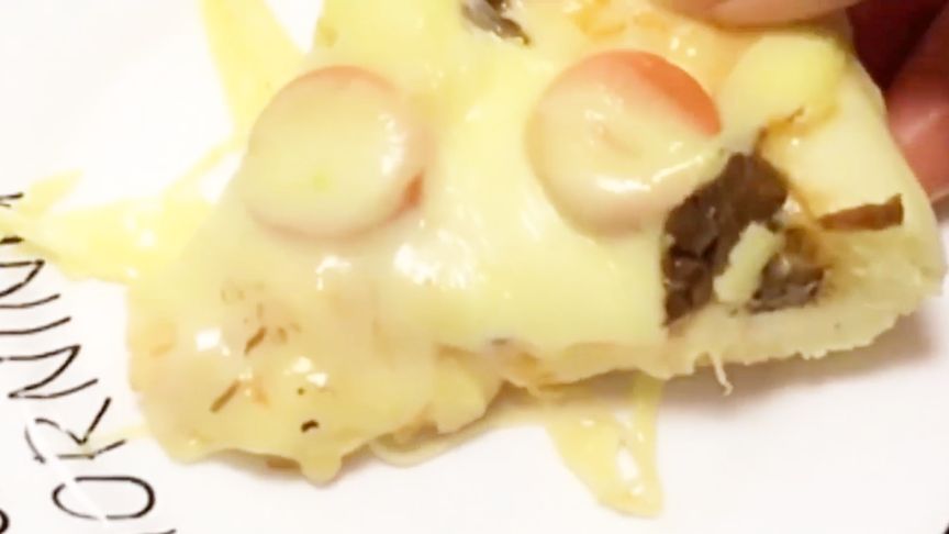 不需要烤箱的电饭煲披萨,做法简单,味道超级棒!