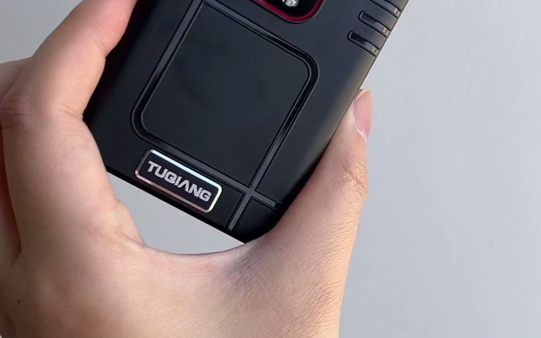 专业级高清执法记录仪,一键锁定目标。