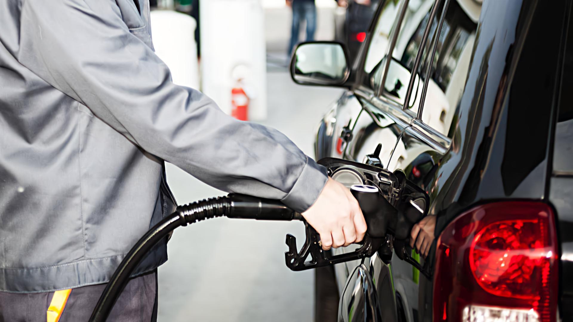 国内成品油价五连涨!今夜调油价,加一箱油将多花约2元