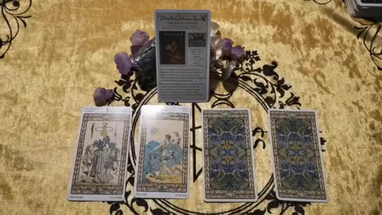 塔罗牌爱情占卜:念出意中人姓名再选牌,看Ta对你目前是什么想法?