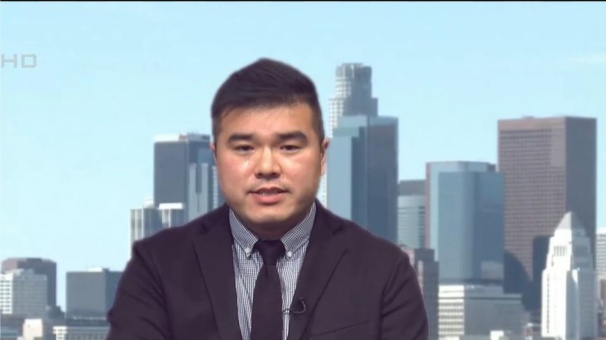 凤凰记者连线:得州枪击案枪手18岁,闯校园行凶前据报枪击祖母