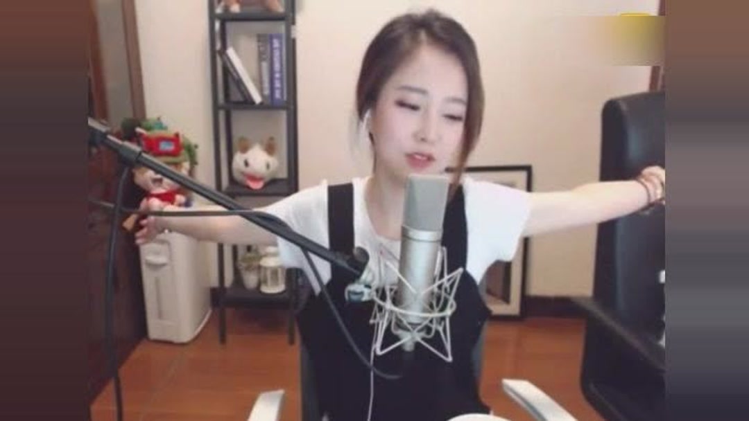 冯提莫回应“会计门”事件