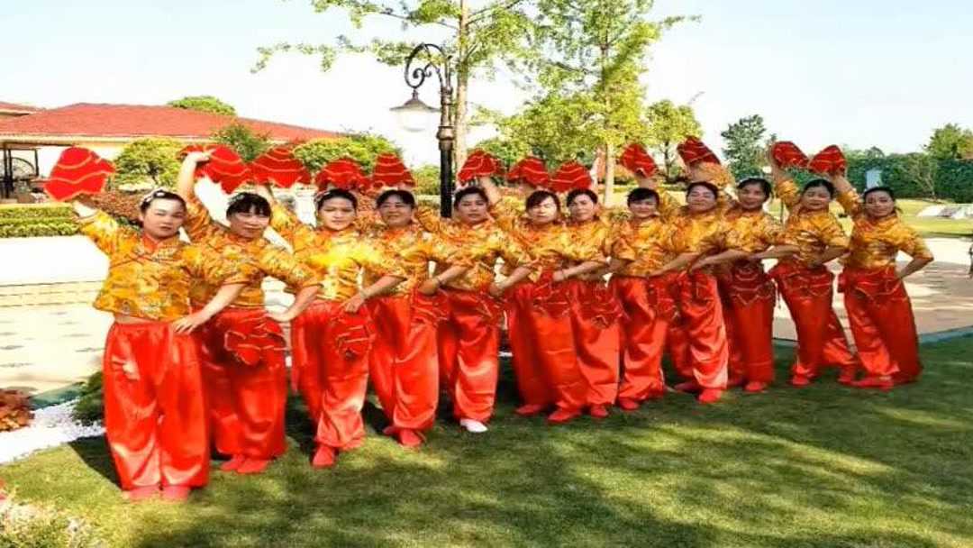 开场喜庆舞大全 广场舞福门开好运来集体对跳