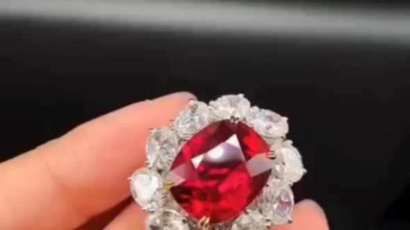 ...·红宝石】价值千万的美物: 10克拉鸽血红宝石戒指卖点: 1欧切,完美...