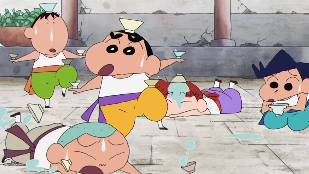 蜡笔小新动画剧集:小新和小伙伴们帮助,漂亮大姐姐卖假睫毛!