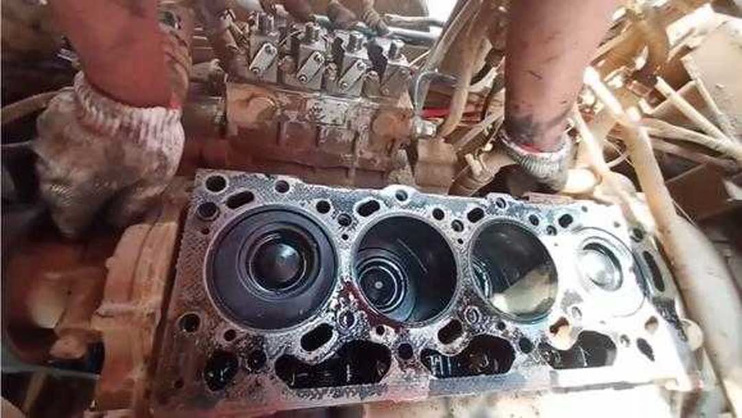 低温起动液喷了一瓶,发动机还是无法启动,原因却很简单