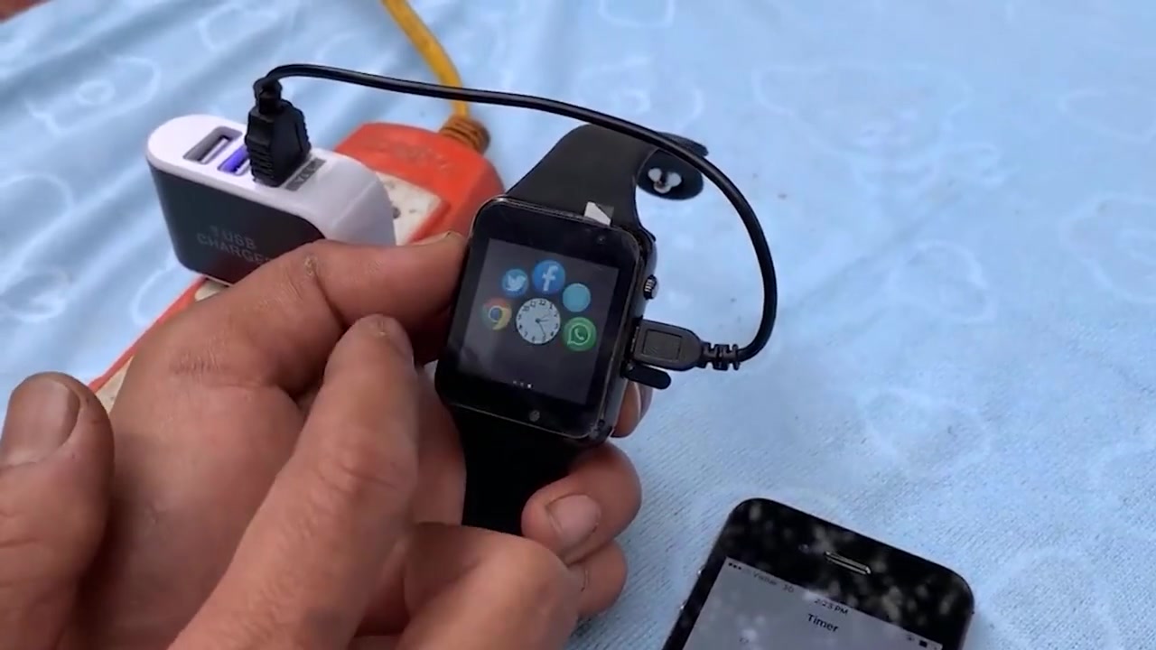 路边捡到的报废智能手表不要扔,拿回家修修还能用