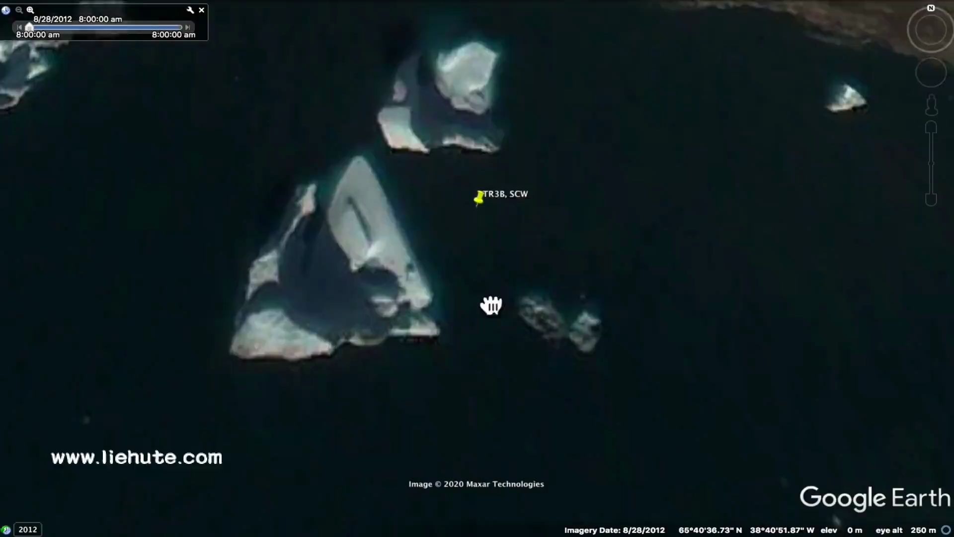 谷歌地图中发现的三角形UFO