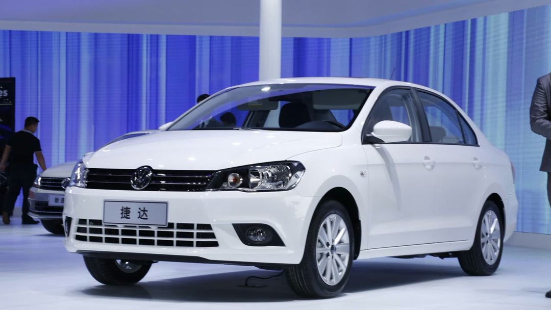 轿车上半年销量榜:第一名复出即巅峰,你的车上榜了吗?