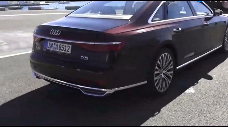 箱子飞过来那一刻,我才知道奥迪A8的防御系统到底有多无敌了