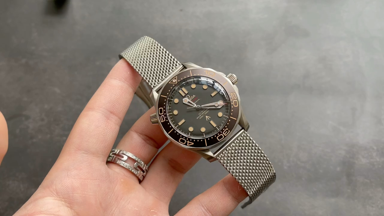 007 复古海马300 赠送尼龙表带