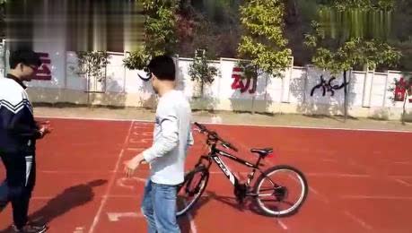 滚轮法测量操场的长度
