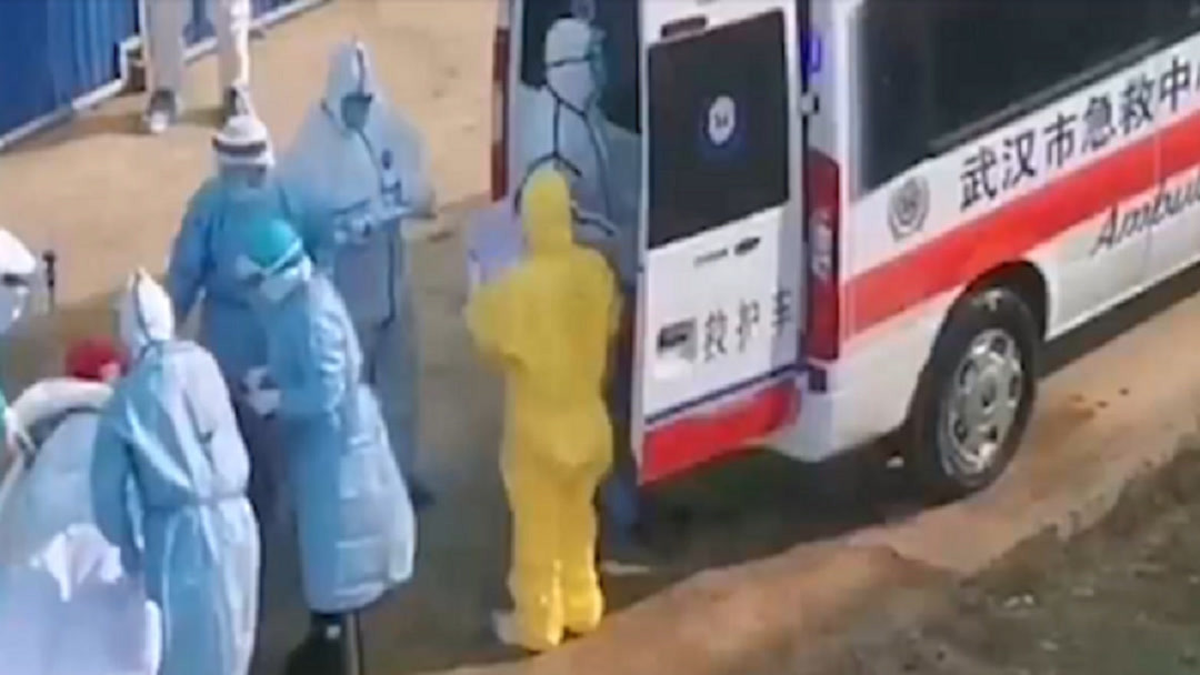 第一批50名患者入住火神山医院 患者:我们还好医护人员最辛苦
