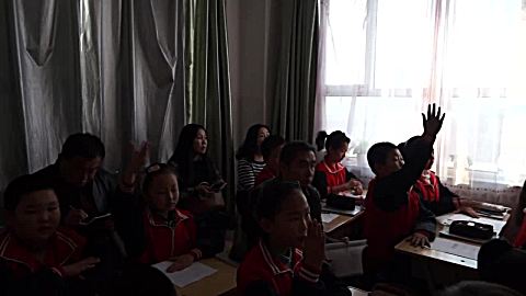 1人教版小学数学四年级上册《商是一位数笔算除法》内蒙古市级优课