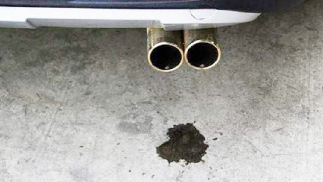 汽车排气管“滴水”正不正常?别去乱修,老司机一次性讲清楚