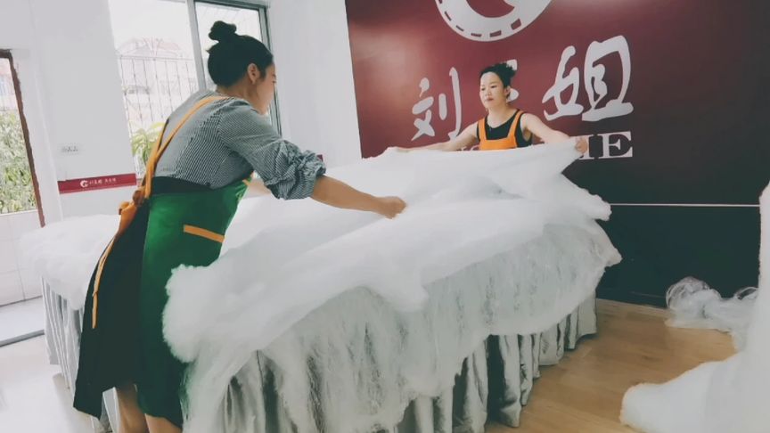 百分之百纯手工蚕丝被制作过程